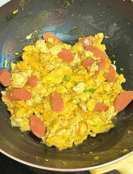 火腿炒蛋怎么做_火腿炒蛋先炒火腿还是先炒蛋-第1张图片-山城妙识