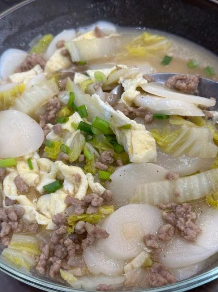 青菜肉丝汤年糕怎么做_汤年糕为什么容易糊-第2张图片-山城妙识 青菜肉丝汤年糕怎么做_汤年糕为什么容易糊-第2张图片-山城妙识