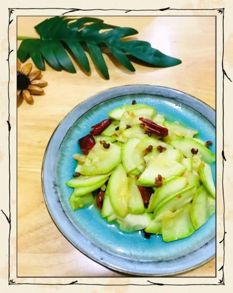 西葫芦怎么炒好吃_家常西葫芦做法大全视频-第1张图片-山城妙识