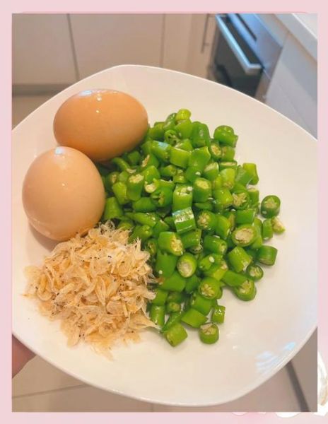 虾皮炒鸡蛋怎么炒才鲜嫩_虾皮炒鸡蛋要不要焯水-第1张图片-山城妙识