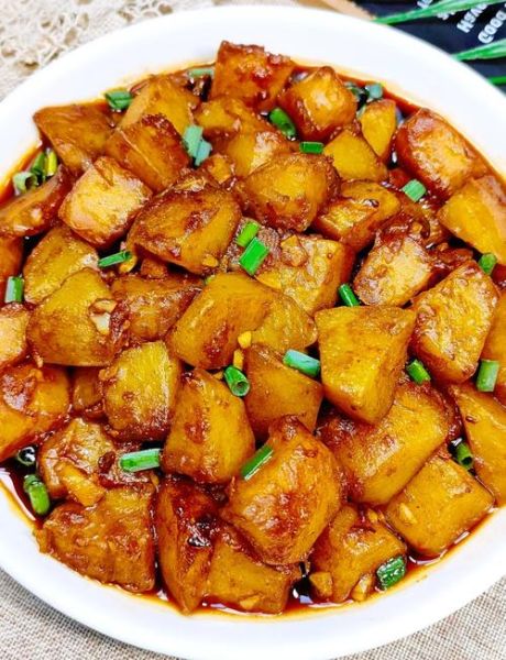 红烧土豆块怎么做_家常红烧土豆块简单做法-第1张图片-山城妙识