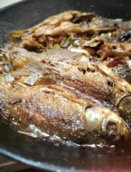 糟鱼不用油炸的做法_糟鱼怎么蒸才入味-第1张图片-山城妙识