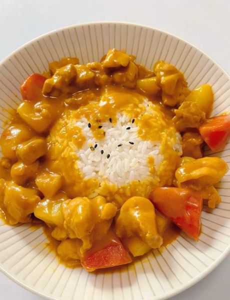 日式咖喱鸡肉饭怎么做_咖喱块什么时候放-第1张图片-山城妙识