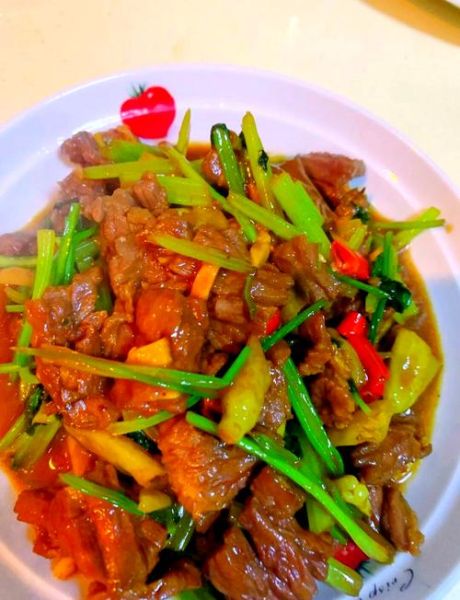 湖南小炒黄牛肉怎么做_正宗小炒黄牛肉做法-第2张图片-山城妙识 湖南小炒黄牛肉怎么做_正宗小炒黄牛肉做法-第2张图片-山城妙识