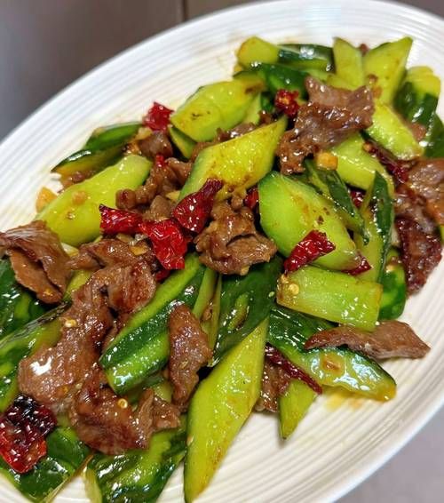 青瓜炒肉怎么炒才脆嫩_青瓜炒肉要不要焯水-第2张图片-山城妙识