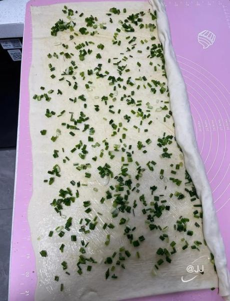 葱油花卷怎么拧_花卷拧法图解-第2张图片-山城妙识