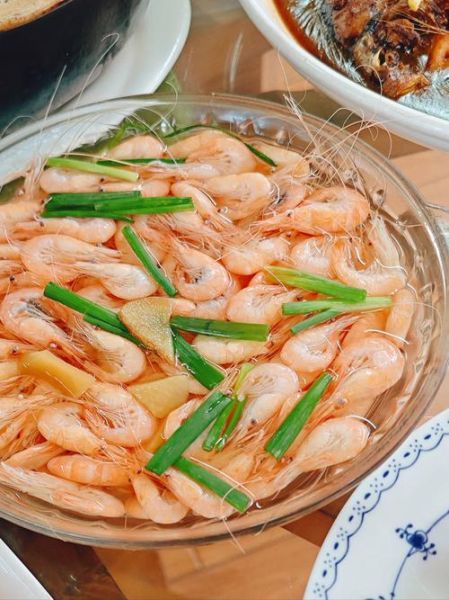 水煮河虾怎么做好吃_水煮河虾要不要去虾线-第1张图片-山城妙识