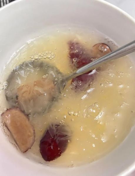 炖银耳汤怎么才能变粘稠_银耳汤不粘稠怎么办-第1张图片-山城妙识