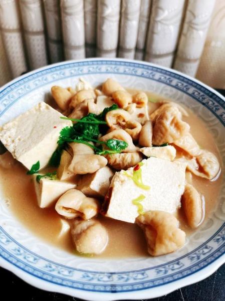 臭豆腐肥肠煲怎么做_臭豆腐肥肠煲好吃吗-第3张图片-山城妙识