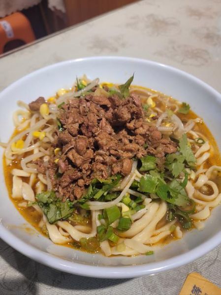 手擀面怎么做劲道不断_手擀面为什么一煮就断-第1张图片-山城妙识