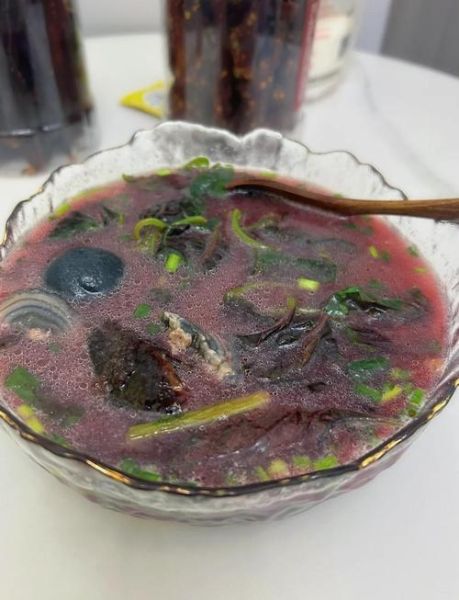 苋菜皮蛋汤怎么做_苋菜皮蛋汤做法大全-第2张图片-山城妙识 苋菜皮蛋汤怎么做_苋菜皮蛋汤做法大全-第2张图片-山城妙识