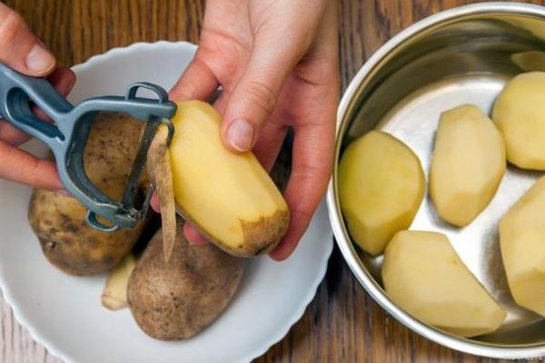 小土豆怎么去皮_去皮最快的方法-第2张图片-山城妙识 小土豆怎么去皮_去皮最快的方法-第2张图片-山城妙识