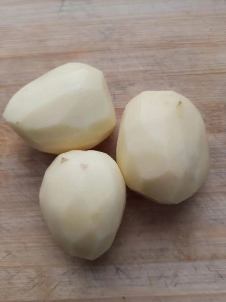 小土豆怎么去皮_去皮最快的方法-第3张图片-山城妙识 小土豆怎么去皮_去皮最快的方法-第3张图片-山城妙识