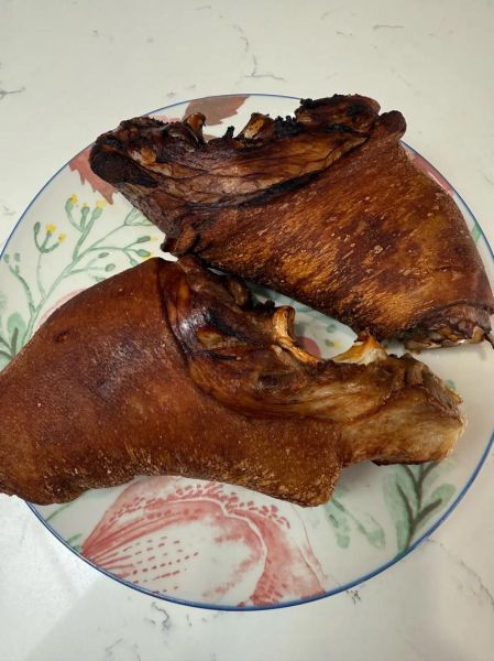 虎皮肘子怎么做_虎皮肘子怎么炸出褶皱-第1张图片-山城妙识 虎皮肘子怎么做_虎皮肘子怎么炸出褶皱-第1张图片-山城妙识