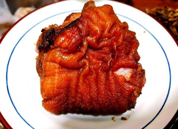 虎皮肘子怎么做_虎皮肘子怎么炸出褶皱-第3张图片-山城妙识 虎皮肘子怎么做_虎皮肘子怎么炸出褶皱-第3张图片-山城妙识