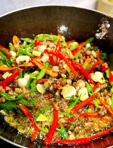 红烧兔子肉川味怎么做_川味红烧兔肉正宗做法-第1张图片-山城妙识