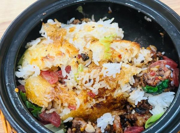 正宗煲仔饭怎么做_煲仔饭锅巴如何形成-第1张图片-山城妙识