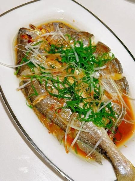 蒸黄花鱼的家常做法_蒸黄花鱼蒸多久才鲜嫩-第2张图片-山城妙识