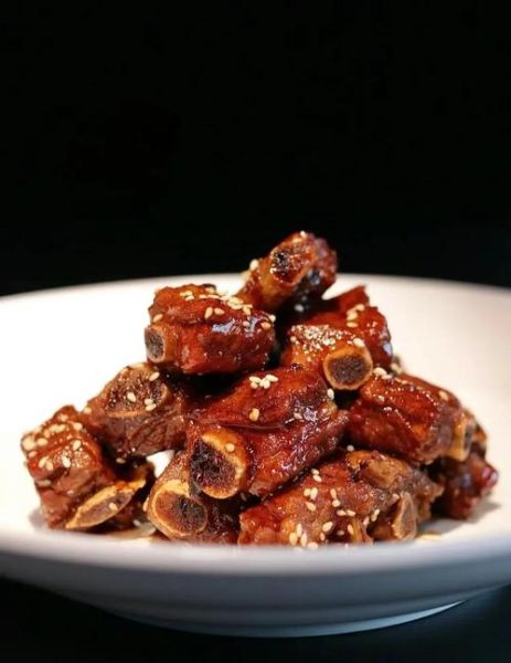 炸糖醋排骨怎么做_糖醋排骨外酥里嫩秘诀-第1张图片-山城妙识