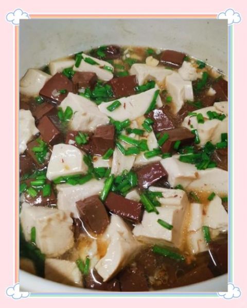 鸭血烧豆腐怎么做_鸭血烧豆腐的家常做法-第1张图片-山城妙识