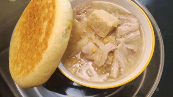 酸菜冻豆腐怎么做_酸菜冻豆腐的家常做法-第2张图片-山城妙识