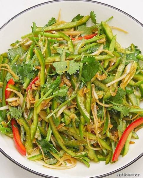 东北凉拌老虎菜怎么做_老虎菜正宗做法-第1张图片-山城妙识 东北凉拌老虎菜怎么做_老虎菜正宗做法-第1张图片-山城妙识