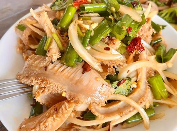 凉拌牛肚怎么做_牛肚焯水几分钟才脆-第1张图片-山城妙识