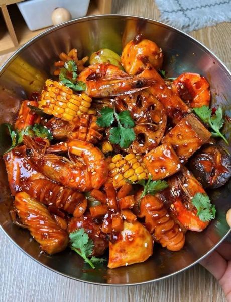 家常麻辣香锅怎么做_麻辣香锅需要哪些调料-第1张图片-山城妙识 家常麻辣香锅怎么做_麻辣香锅需要哪些调料-第1张图片-山城妙识