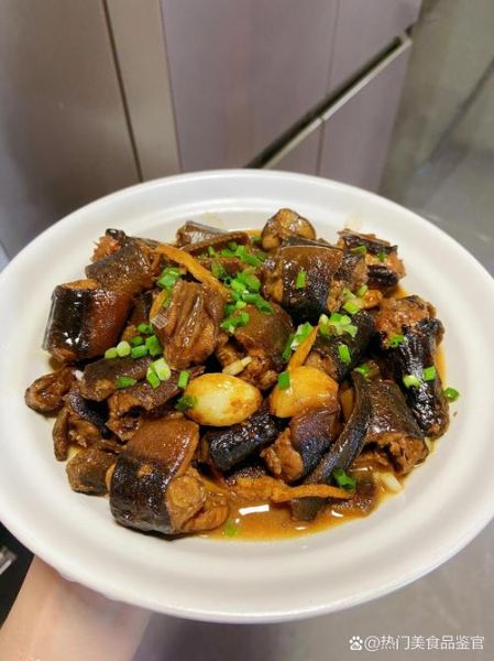 炒鳝鱼怎么炒好吃_鳝鱼去腥技巧-第1张图片-山城妙识 炒鳝鱼怎么炒好吃_鳝鱼去腥技巧-第1张图片-山城妙识