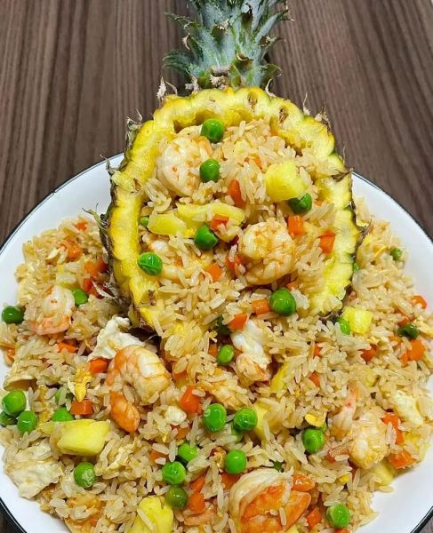 炒菠萝饭怎么做_菠萝饭用隔夜饭还是新鲜饭-第1张图片-山城妙识