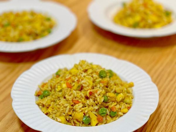 炒菠萝饭怎么做_菠萝饭用隔夜饭还是新鲜饭-第3张图片-山城妙识