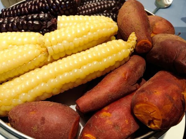 玉米蒸多久能熟_蒸玉米最佳时间-第3张图片-山城妙识