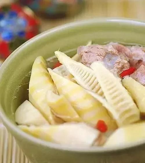 广东冬笋煲汤的做法_冬笋煲汤用什么材料-第2张图片-山城妙识