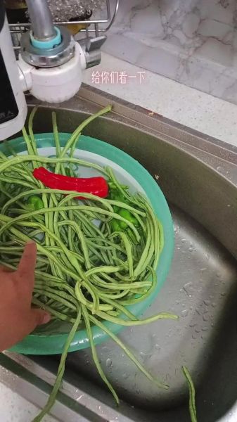 长豆角怎么腌好吃_腌长豆角放多少盐-第2张图片-山城妙识