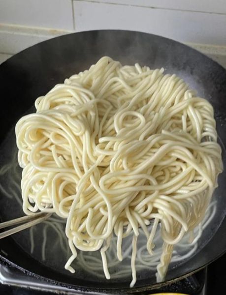 热干面怎么做才好吃_热干面碱水面怎么煮-第3张图片-山城妙识