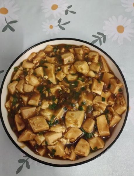 麻婆豆腐怎么做才正宗_麻婆豆腐需要焯水吗-第1张图片-山城妙识