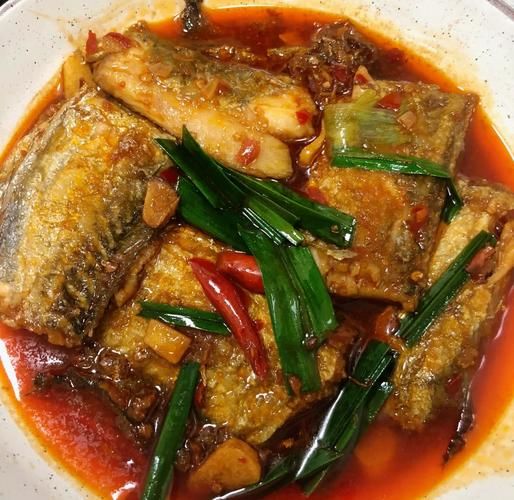 怎样烧带鱼好吃_家常红烧带鱼步骤-第1张图片-山城妙识