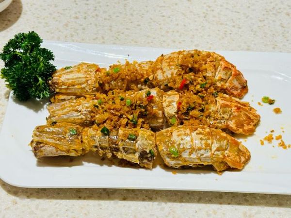 广式椒盐濑尿虾怎么做_椒盐濑尿虾做法窍门-第1张图片-山城妙识