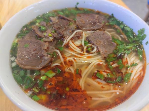 牛肉面图片高清_如何拍出诱人细节-第1张图片-山城妙识