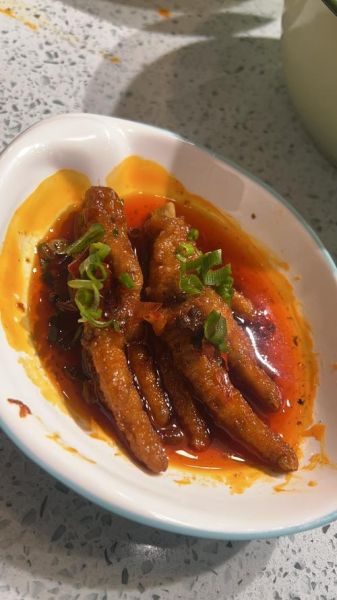 重庆小面肥肠怎么做_肥肠小面怎么煮不腥-第1张图片-山城妙识 重庆小面肥肠怎么做_肥肠小面怎么煮不腥-第1张图片-山城妙识