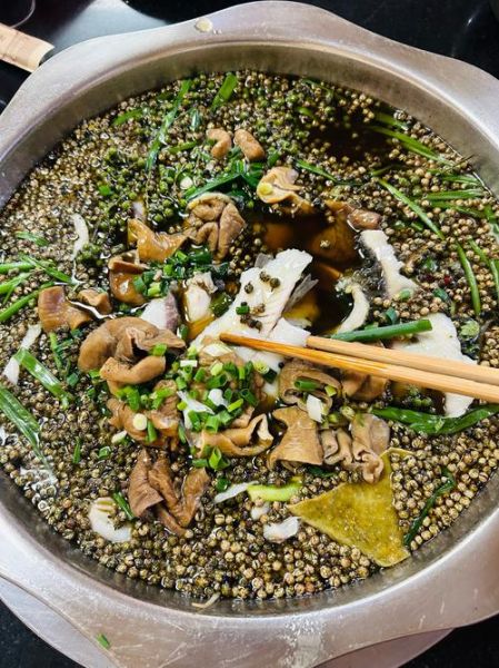 青椒麻辣鱼怎么做_家常麻辣鱼用哪种鱼-第1张图片-山城妙识