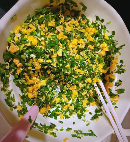 韭菜馅饺子怎么调好吃_韭菜饺子馅不出水秘诀-第1张图片-山城妙识