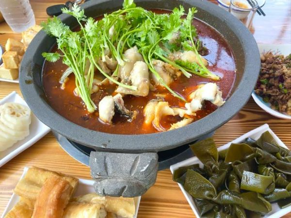 正宗石锅鱼怎么做_石锅鱼做法视频教程-第3张图片-山城妙识