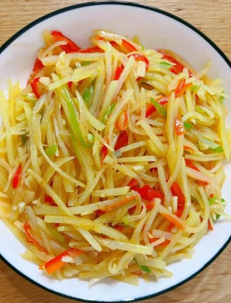炒土豆丝怎么炒才脆_家常炒土豆丝的做法步骤-第2张图片-山城妙识