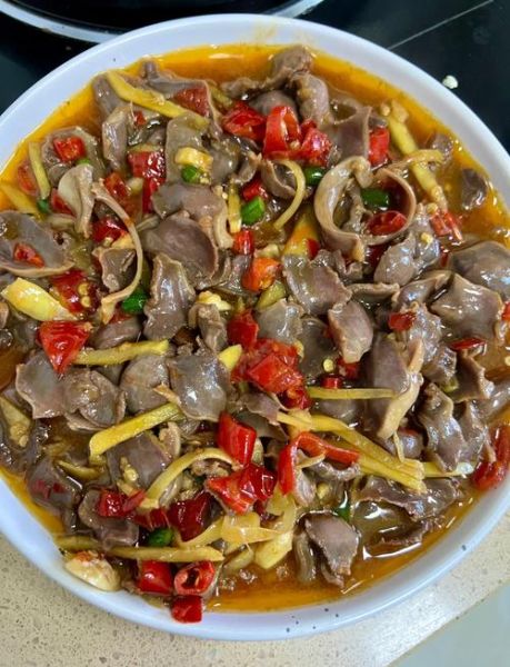 炒鸭胗怎么又嫩又脆_鸭胗去腥焯水还是腌制-第1张图片-山城妙识