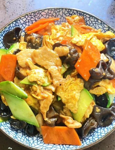 苜蓿肉怎么炒好吃_苜蓿肉的家常做法步骤-第1张图片-山城妙识