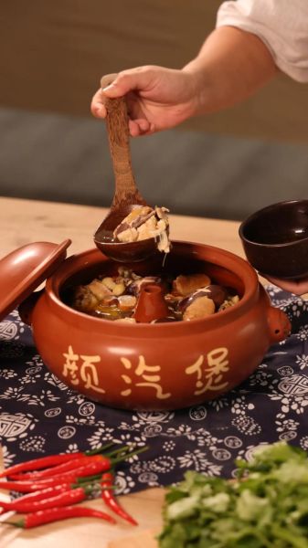 汽锅下面用什么锅_汽锅鸡底部锅具选择-第1张图片-山城妙识