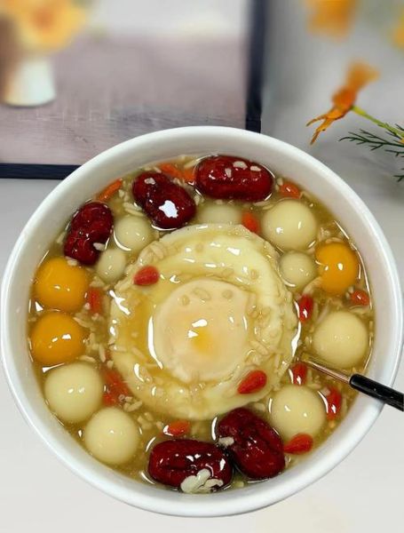 甜酒冲蛋小丸子怎么做_甜酒冲蛋小丸子需要发酵吗-第1张图片-山城妙识