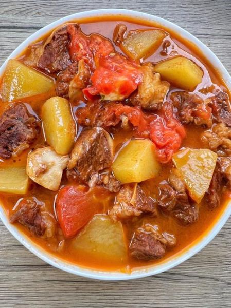 番茄牛腩土豆怎么做_牛腩炖多久才软烂-第3张图片-山城妙识