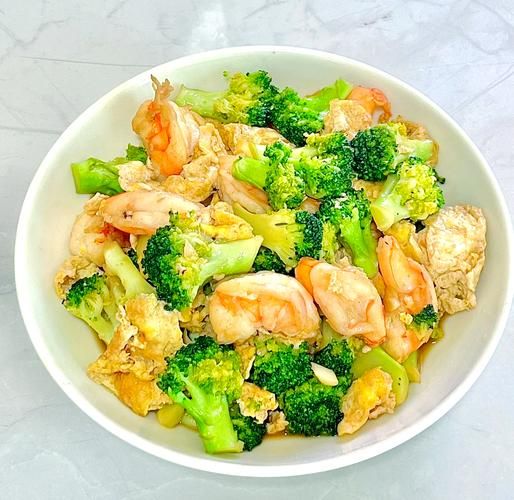 西兰花炒虾仁怎么炒才嫩_西兰花炒虾仁用焯水吗-第1张图片-山城妙识 西兰花炒虾仁怎么炒才嫩_西兰花炒虾仁用焯水吗-第1张图片-山城妙识